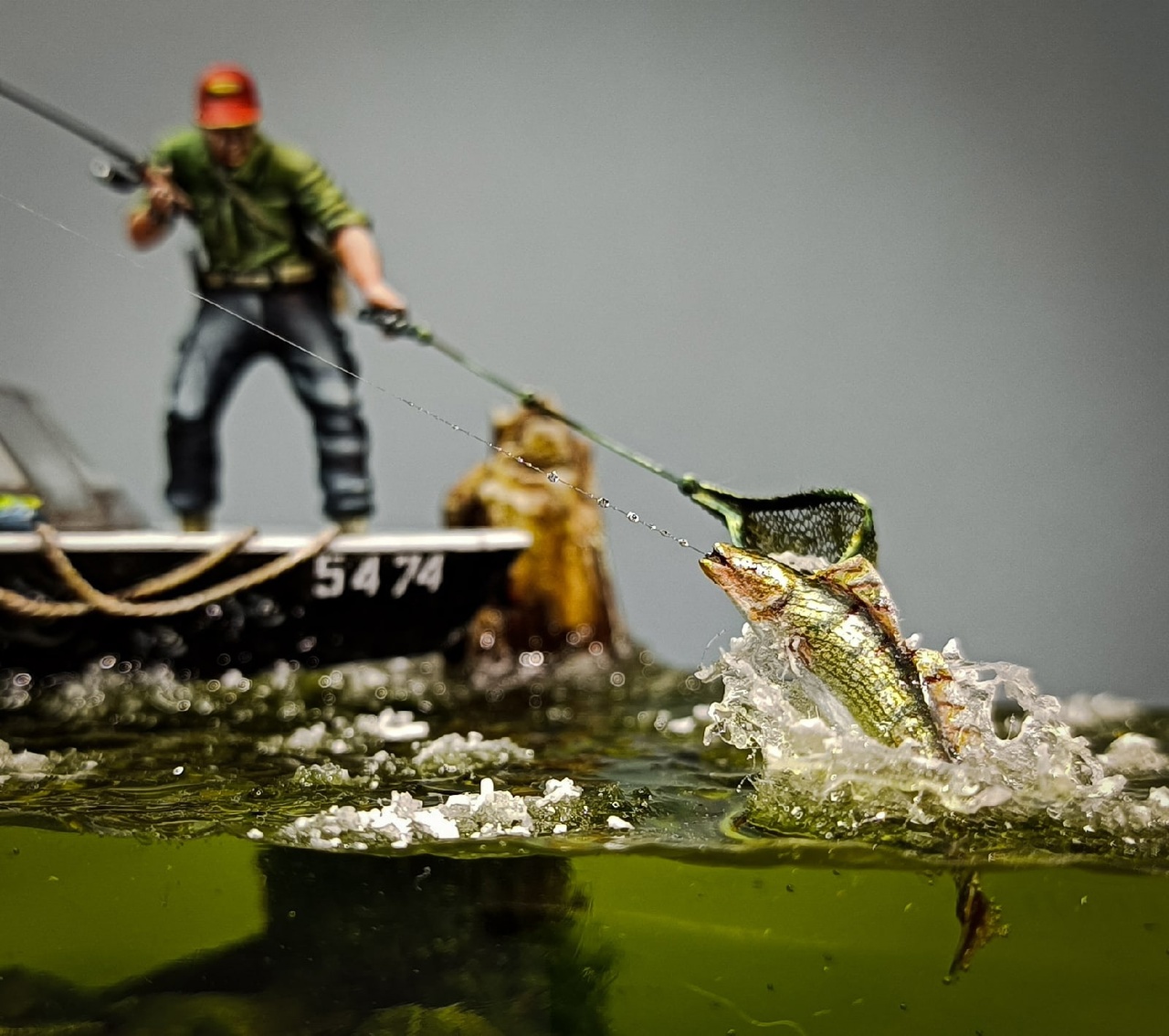 Photo 3 - Golden Pike | Dioramas and Vignettes | Gallery on Diorama.ru